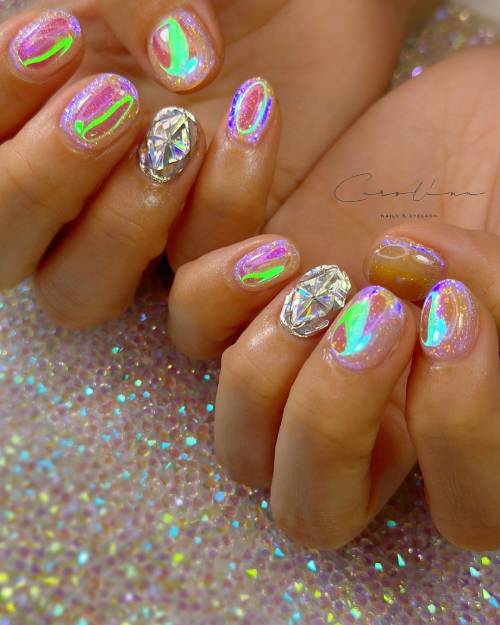 The "Aurora Nails" Trend Is Back — 17 Otherworldly Designs for Nails ...